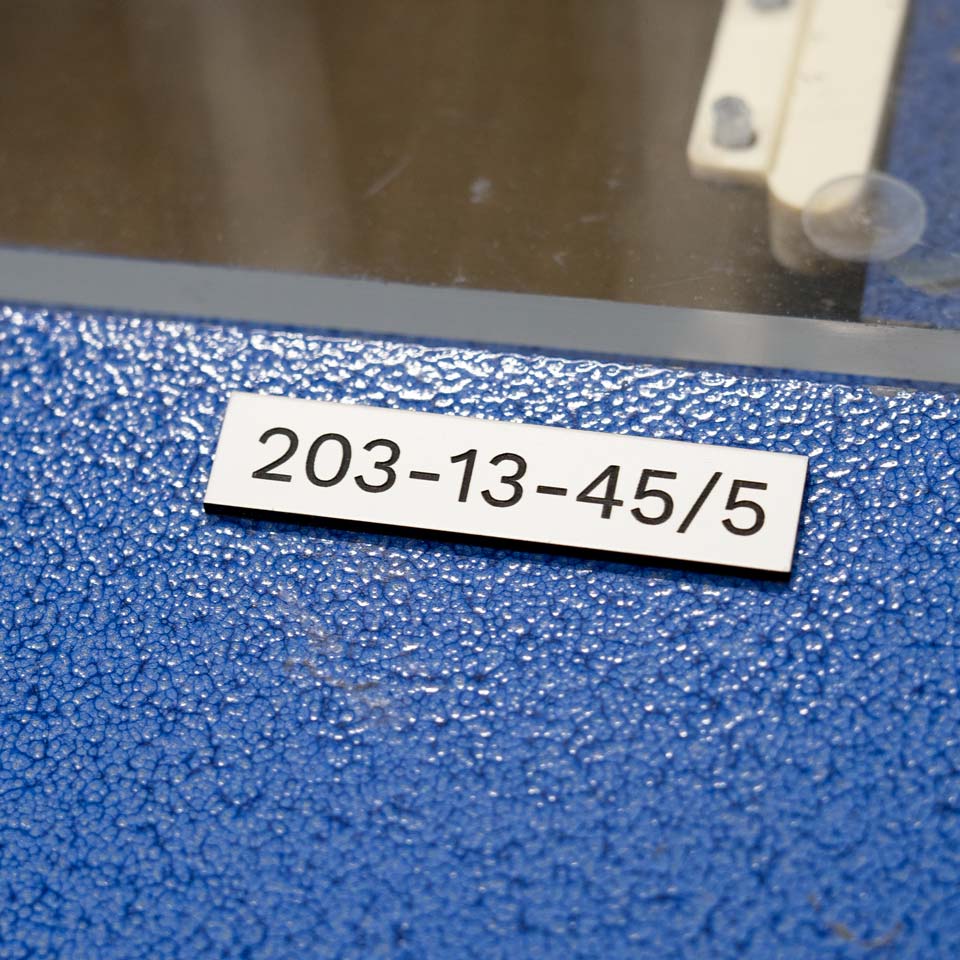 Design personalised Signs and Plaques online – Custom Signage UK - Signomatic